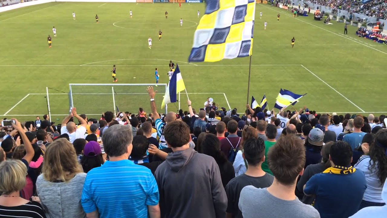 LA Soccer Fans - YouTube