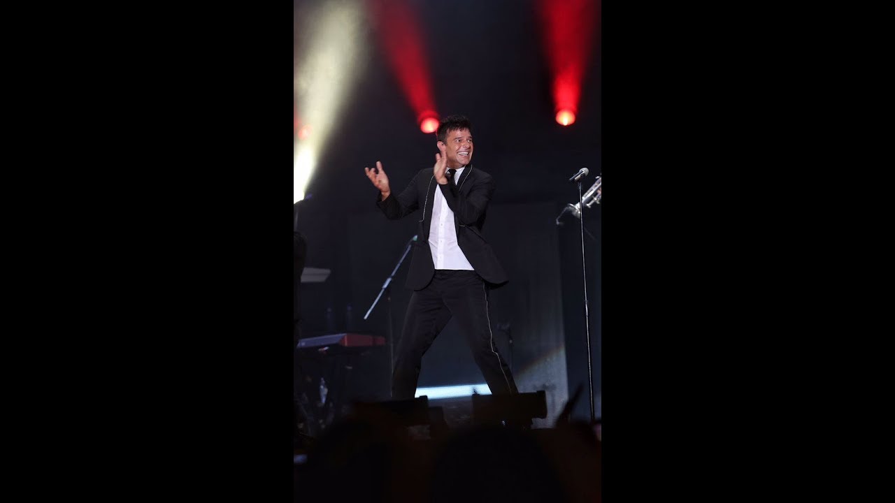 Ricky Martin en Costa Rica | Apertura del Concierto (16.08.2017) - YouTube