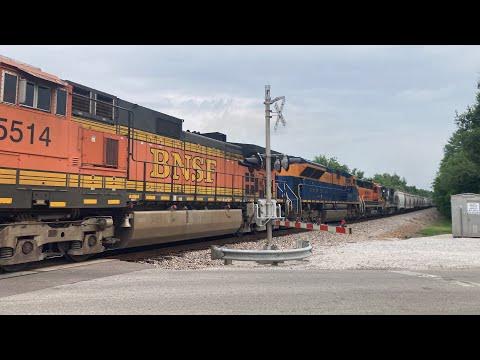NS 1071 Jersey Central Heritage Unit Trail’s on BNSF H-STLTUL in Republic Missouri 6-8-2023 ...