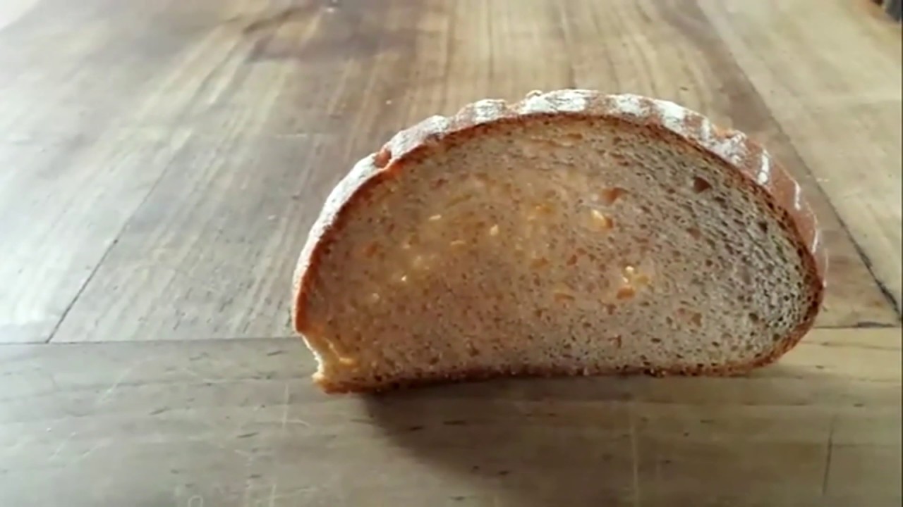 Una rebanada de pan se cae - YouTube