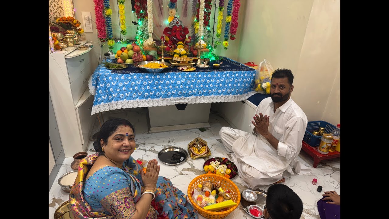 LIVE GANPATI PUJAN 🙏🏼 LIVE PUJA WITH MADDYEATS AND MADDY & MUMMY - YouTube