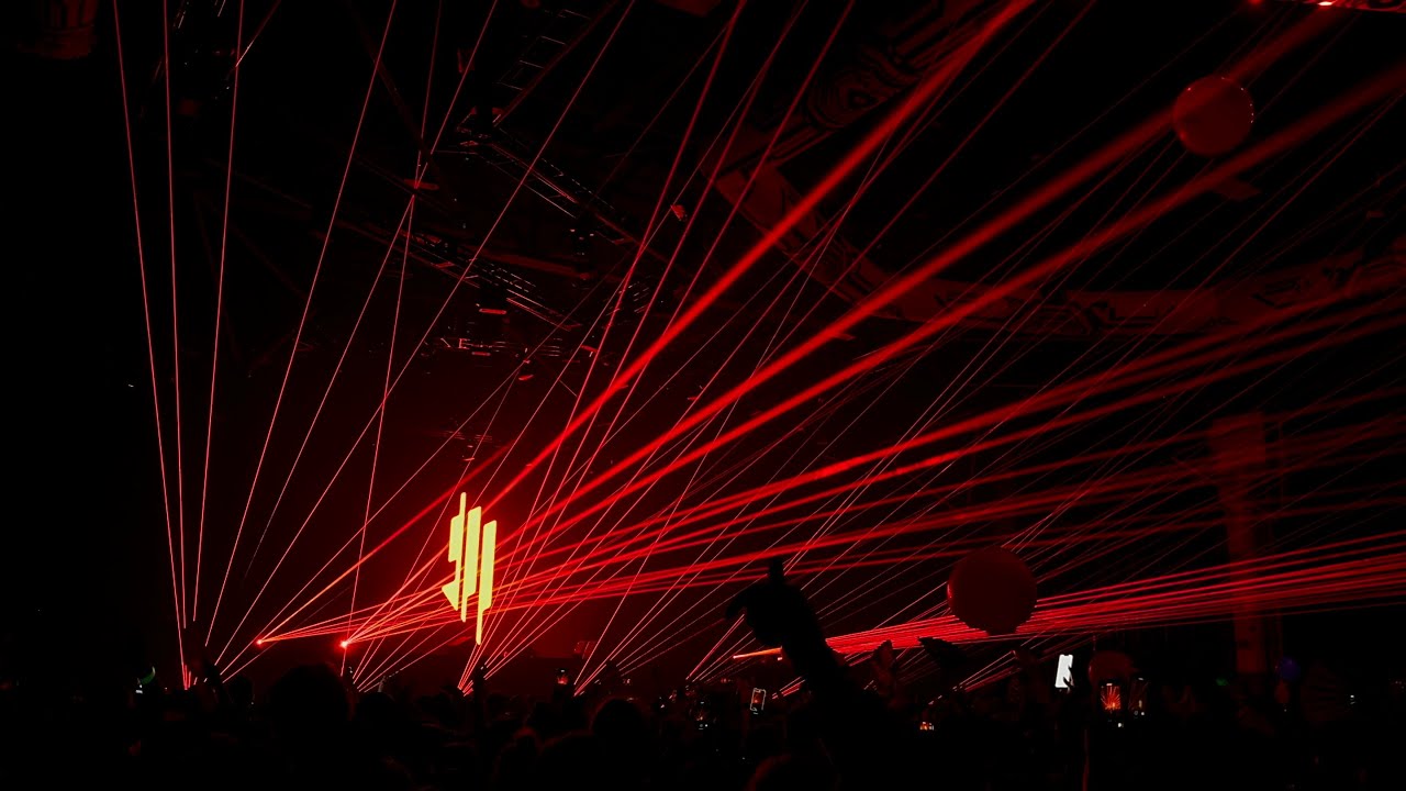 Skrillex (2023 Ball Drop Set) @ Decadence CO 2023 Day 2 - YouTube