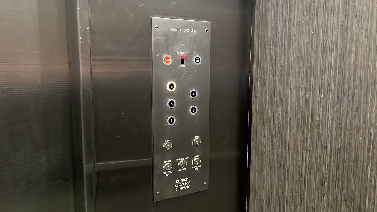 Vintage Detroit Hydraulic Elevators at Congress Building, Southfield MI ...