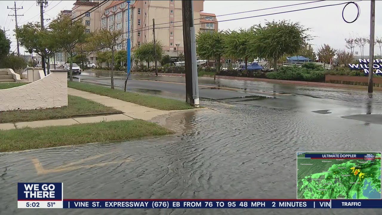 Shore towns experiencing floods and beach erosion as Hurricane Ian ...