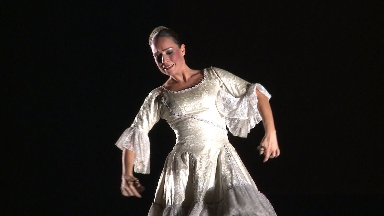 Honran trayectoria de la mexicana Pilar Rioja - YouTube