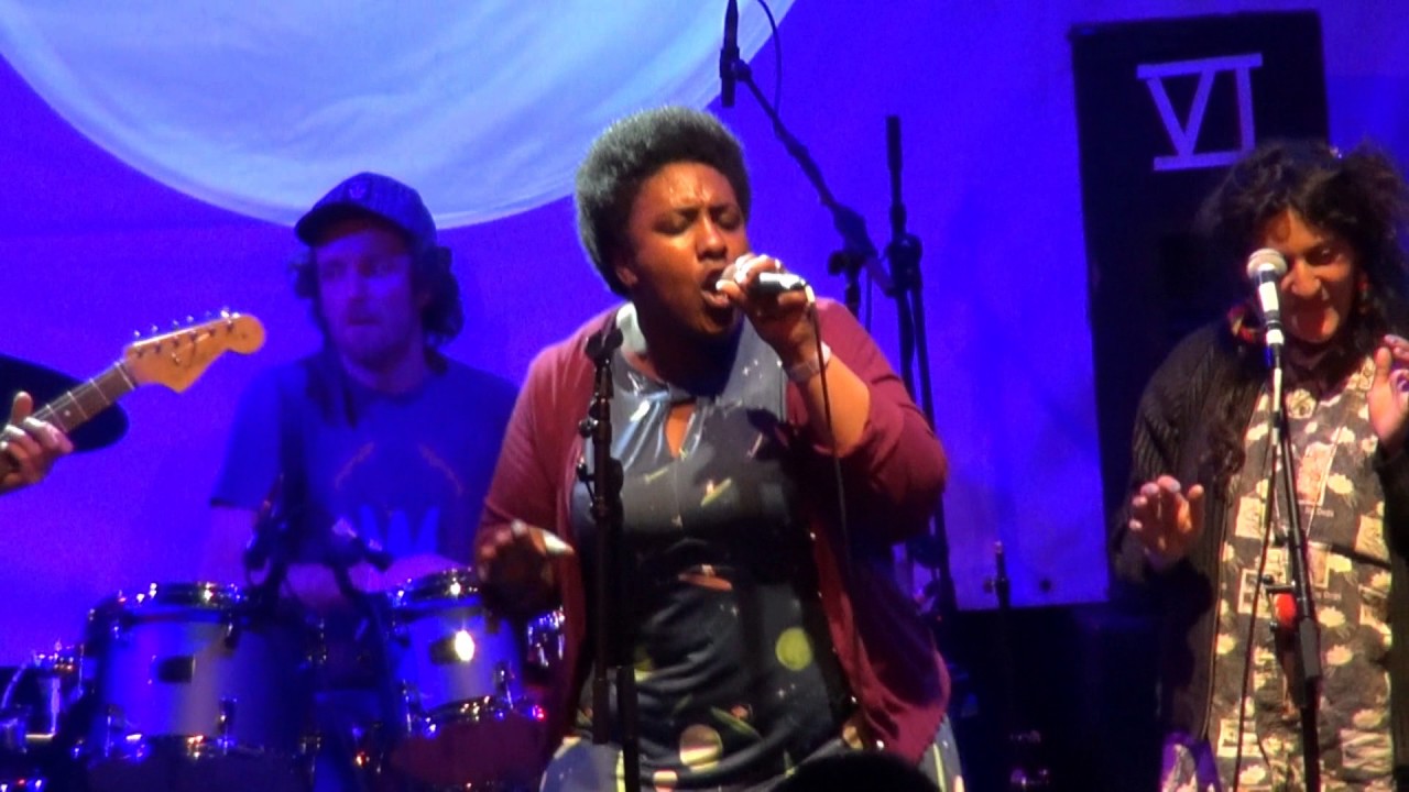 Resonators - Come Thru (live at Freedom Sounds Festival 2017) - YouTube