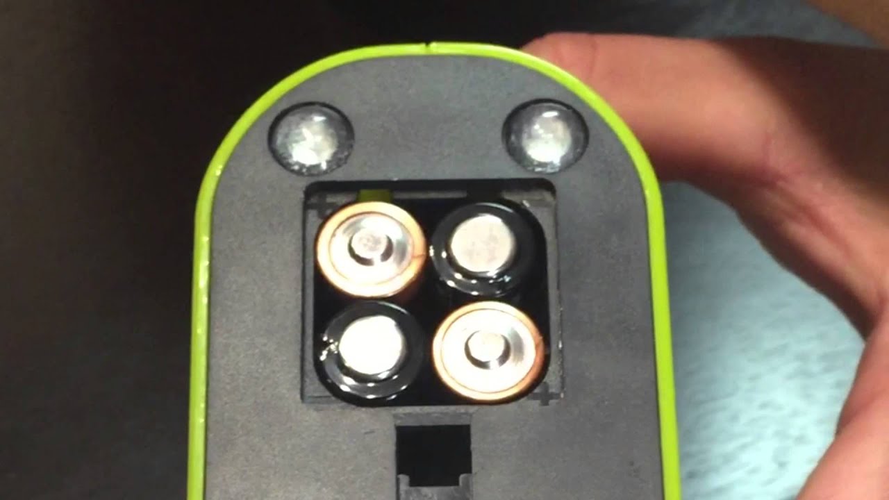 How to insert the SWIFTY SHARP™ batteries - YouTube