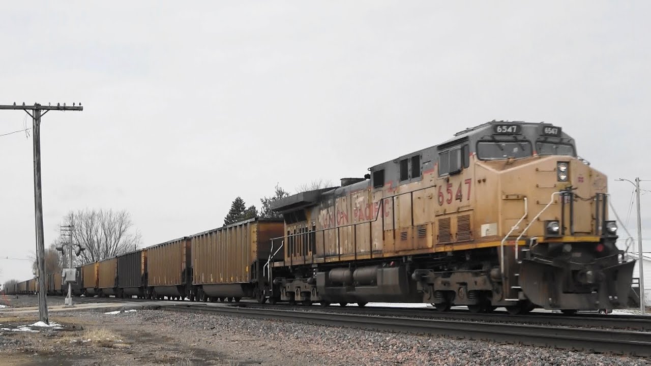 UP 2665 Leads a Coal Train, Grand Mound, IA 3/12/23 - YouTube