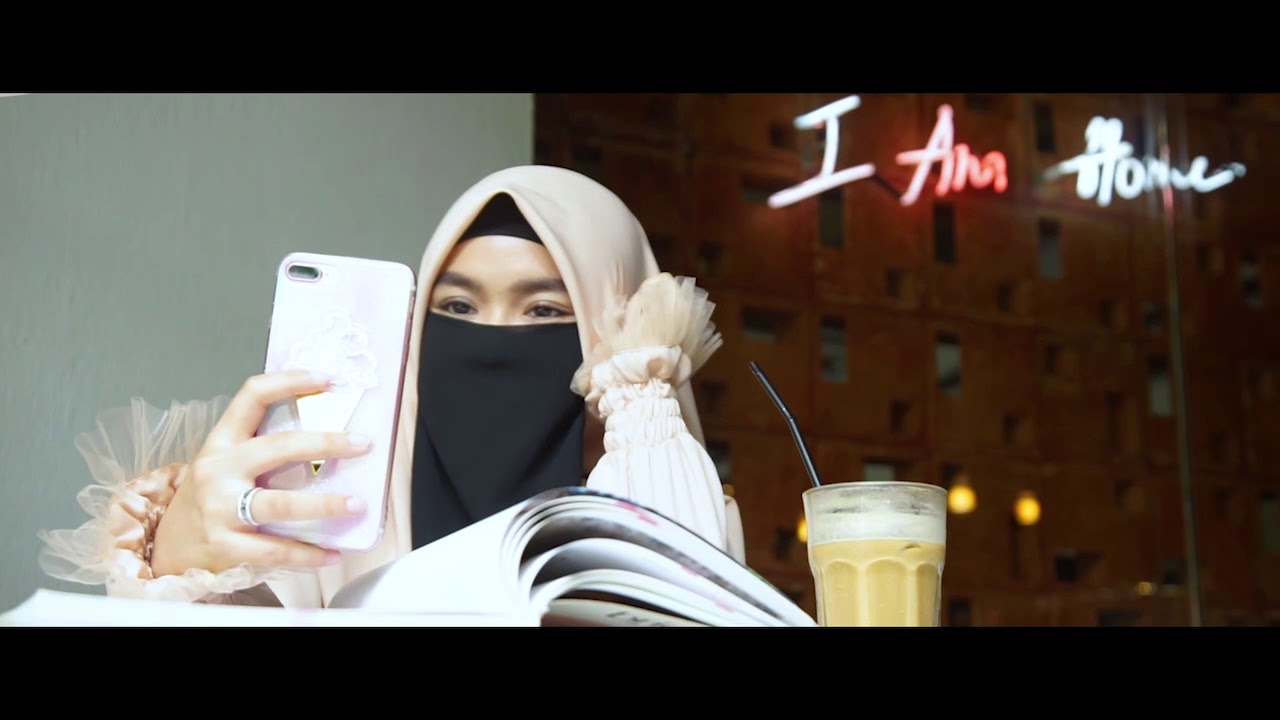 Muslimah Bercadar Wafiq Malik, Wafa Outer Cardigan Syari - YouTube