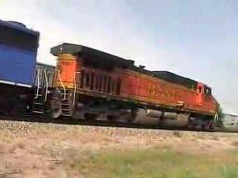 BNSF 4857 East switching Way Yard - YouTube