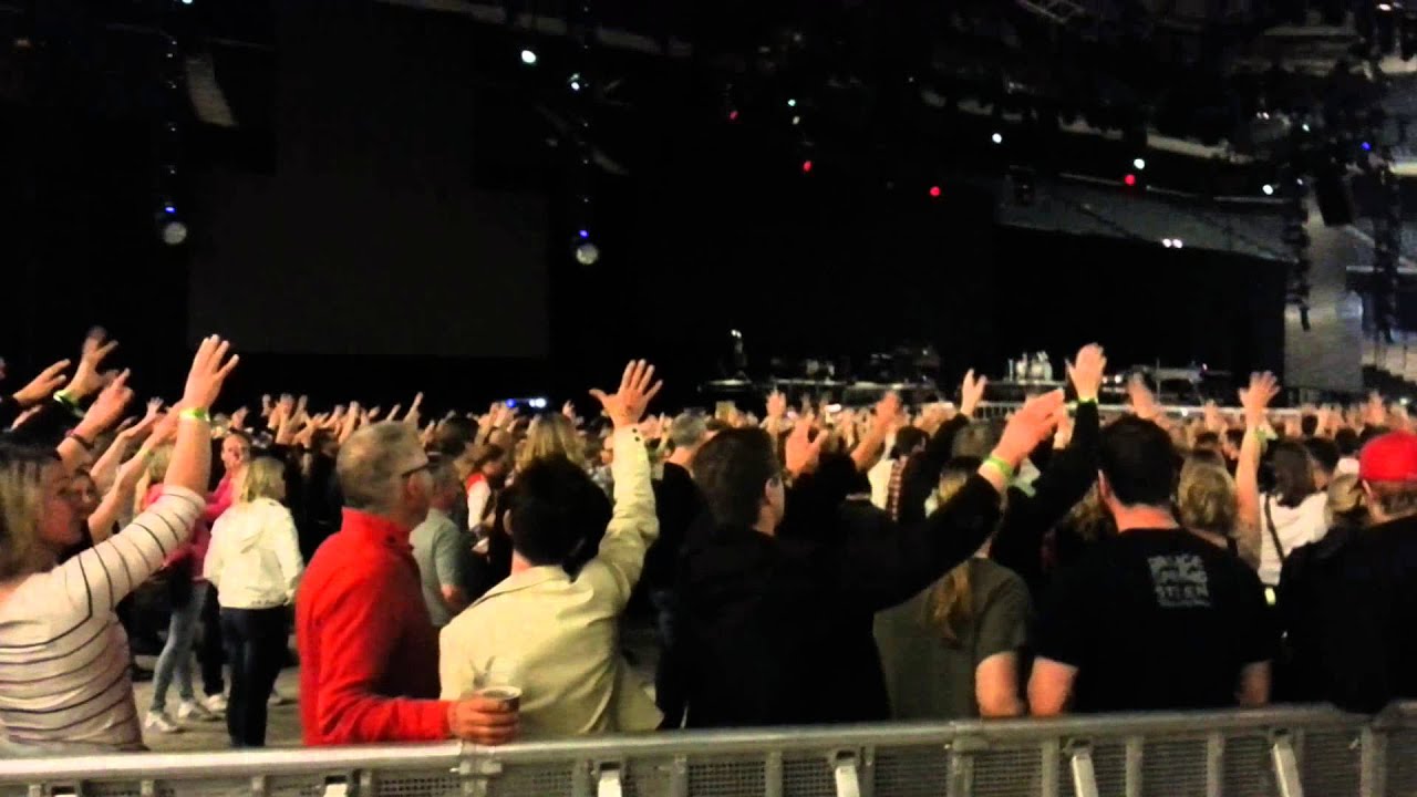 Bruce Springsteen! Friends arena! before concert - YouTube