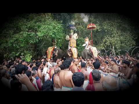 Poyilkavu Temple Festival - YouTube