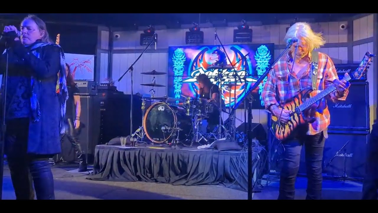 Dokken w/George Lynch perform "Unchain the Night" @Smugglers Run ...