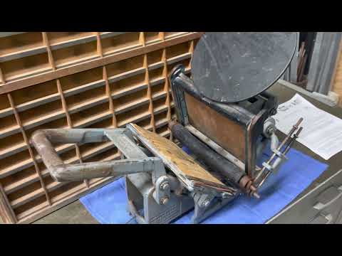 Kelsey Mercury Excelsior 5x8 letterpress printing press. - YouTube