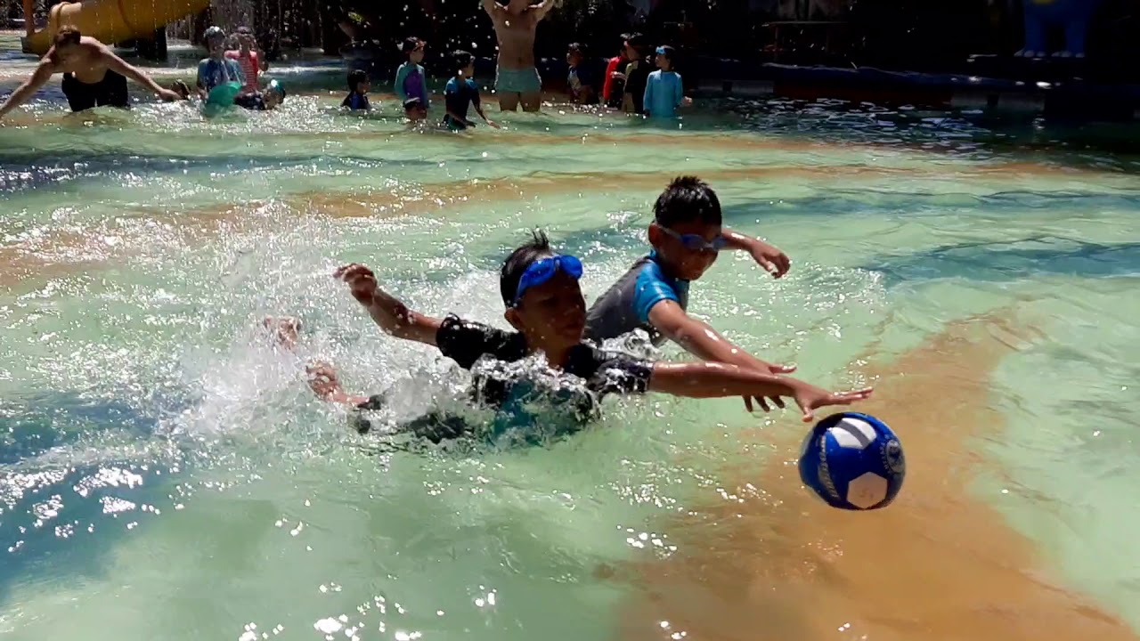 Lomba Balap Bola dalam Air Kelas 2C SD Labschool Unnes - YouTube