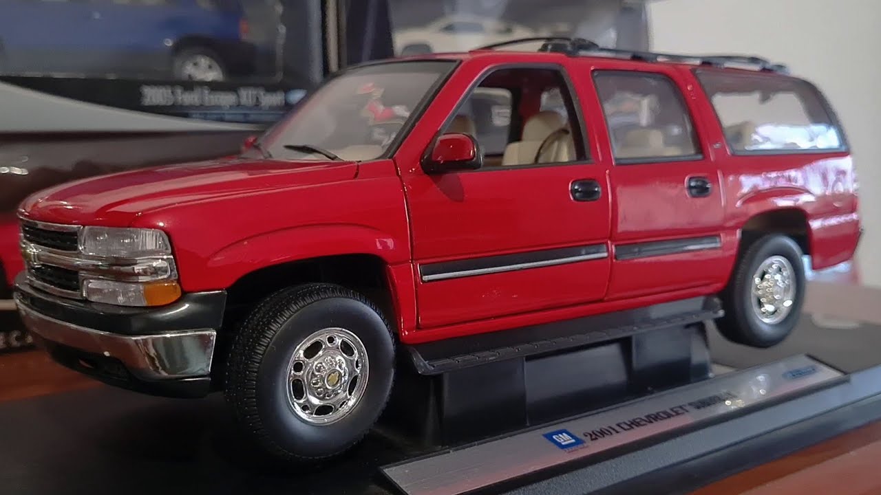 INCREDIBLE COPY! Unboxing a Huge Chevrolet Suburban 2001! Toy car ...