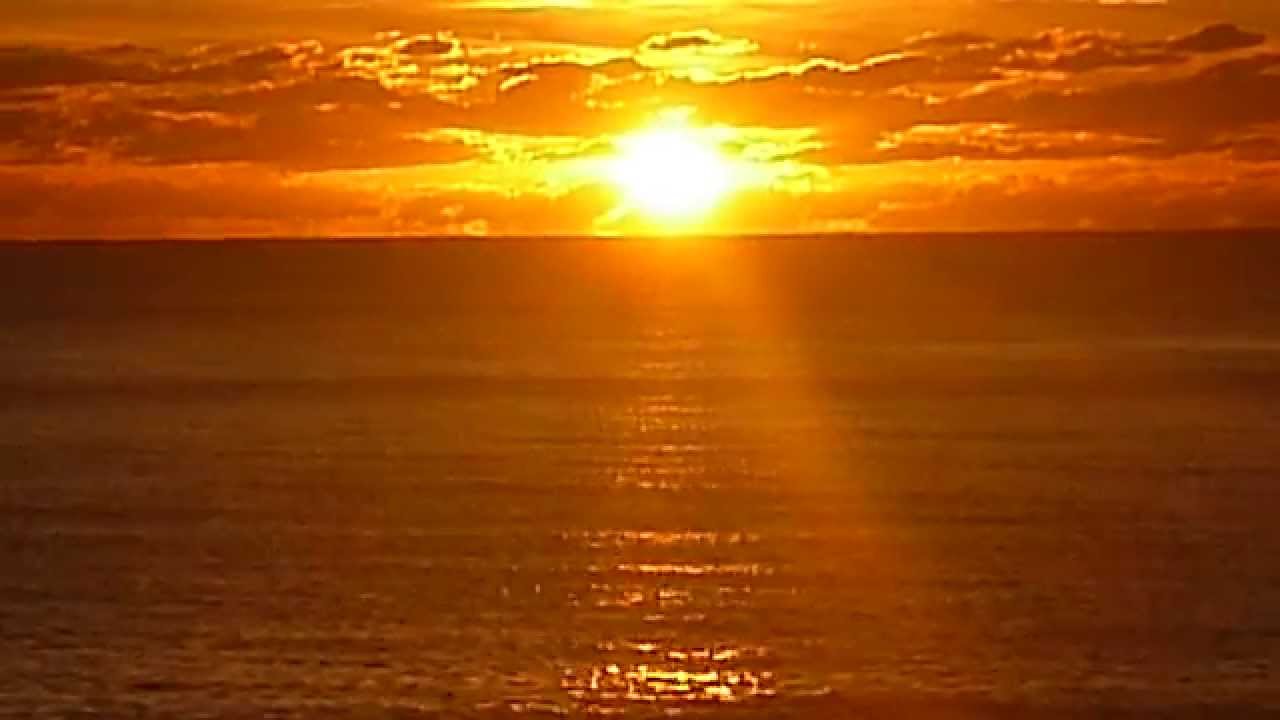 SUNRISE AT TRINITY BEACH ON DRY SEASON CAIRNS QLD AUSTRALIA. - YouTube