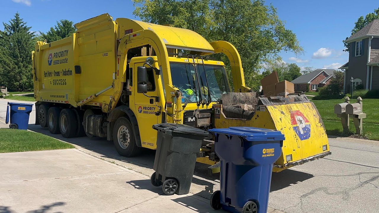 Shiny Priority Waste Heil Curotto Can Front Load Garbage Truck in ...