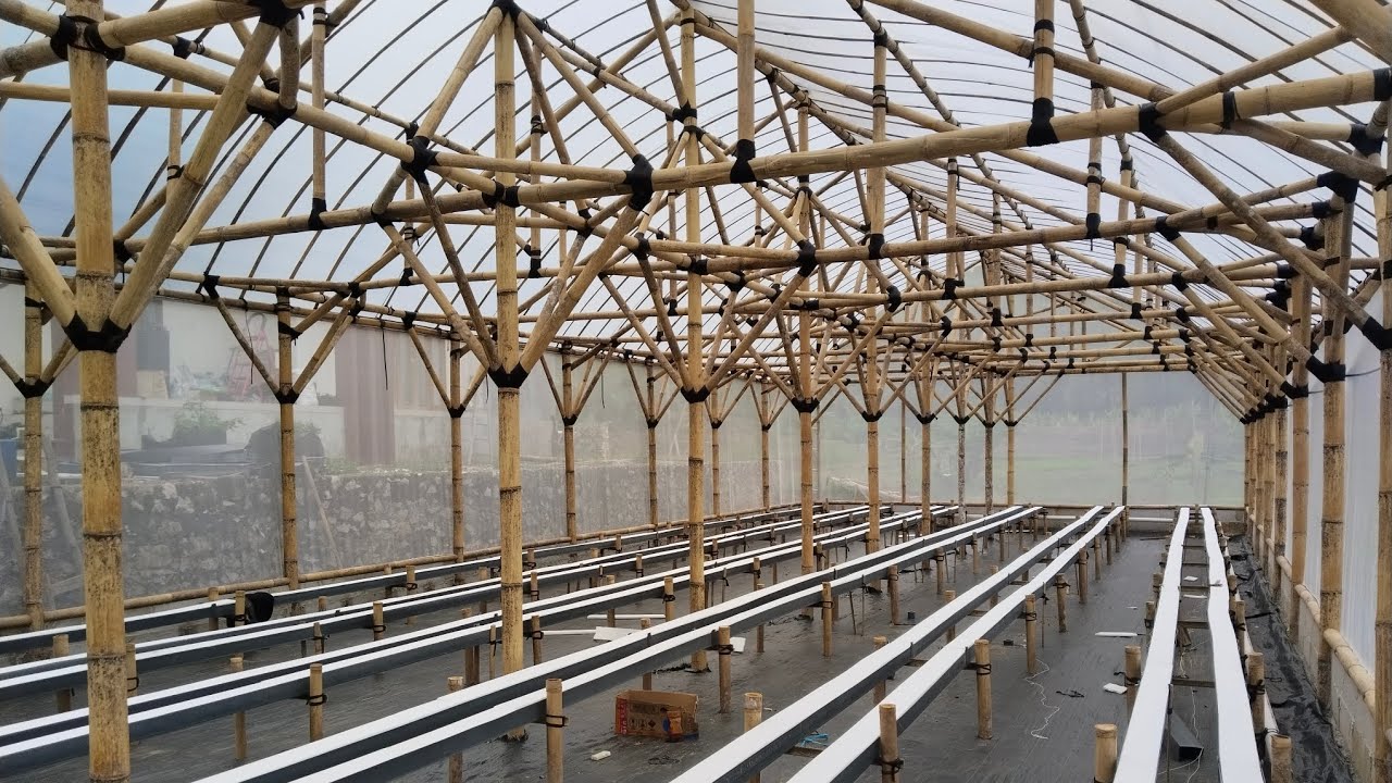 Finishing Greenhouse Bambu Tanam Melon Media Tanam NFT. - YouTube