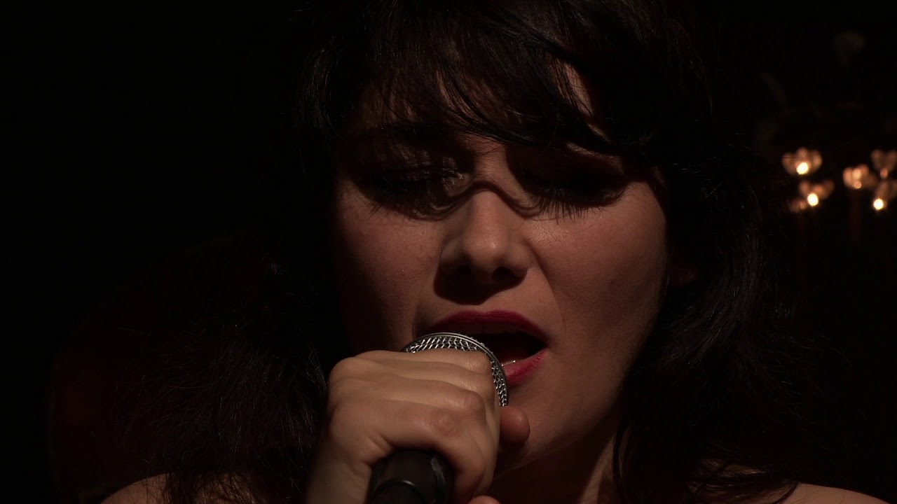 Madessa from Manât in Mezzo Voce Mareterranniu Production - YouTube