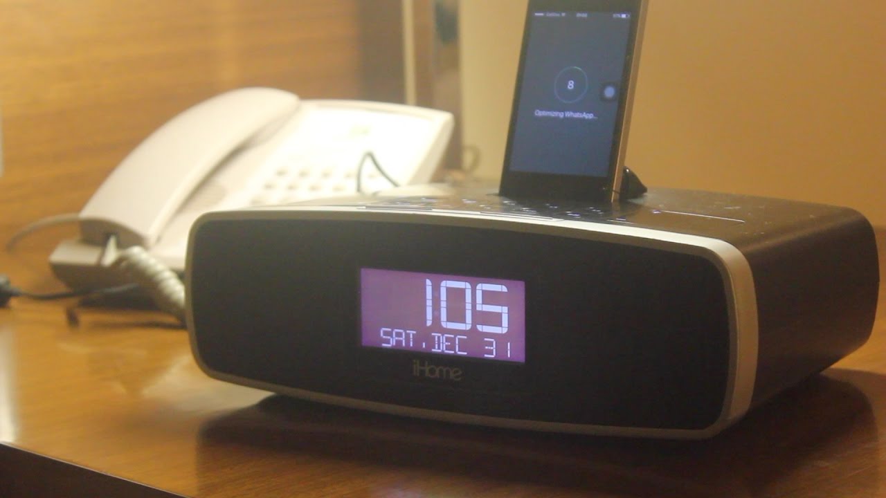 iHome Portable Entertainment System with a Docking Station For iPhone ...