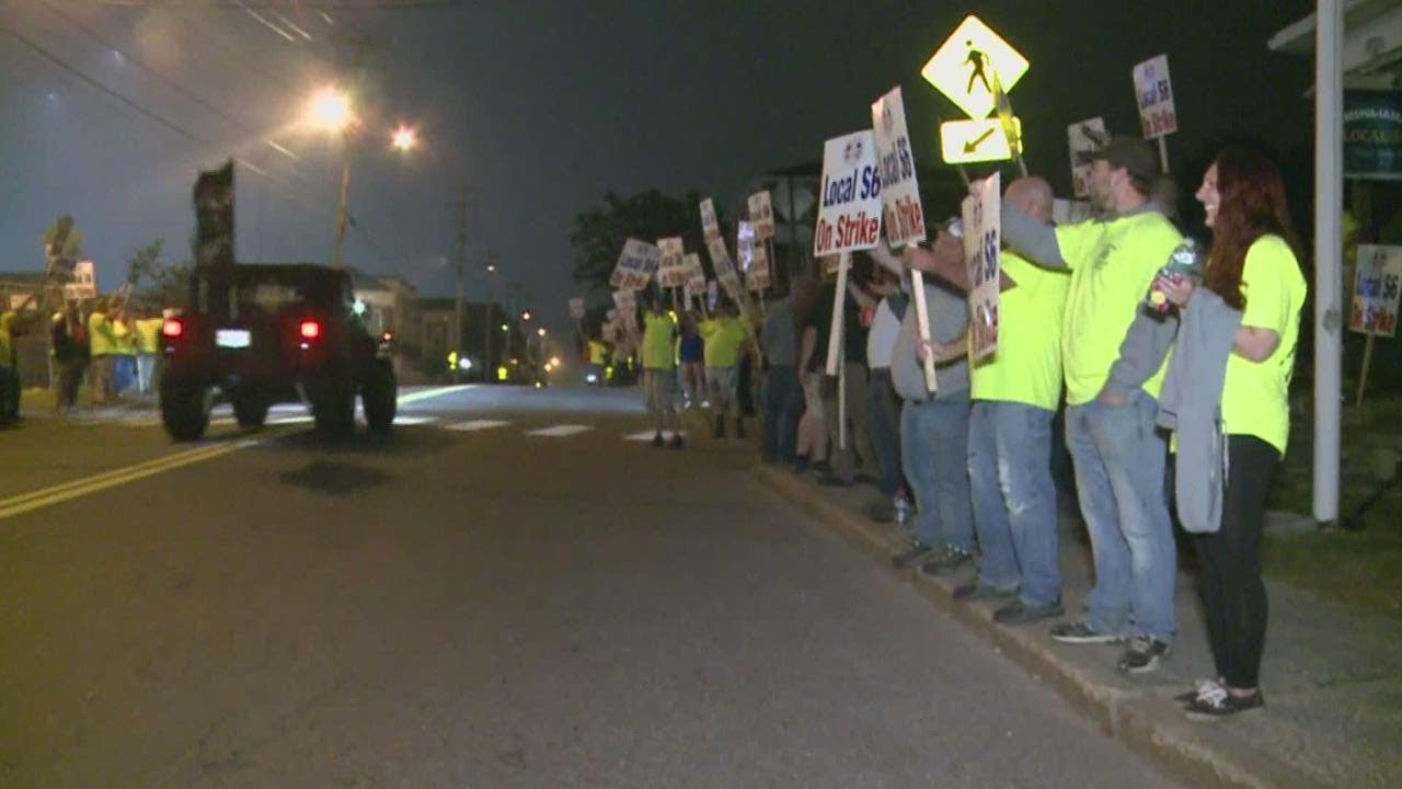 Local S6 begins fourth day of strike from BIW - YouTube
