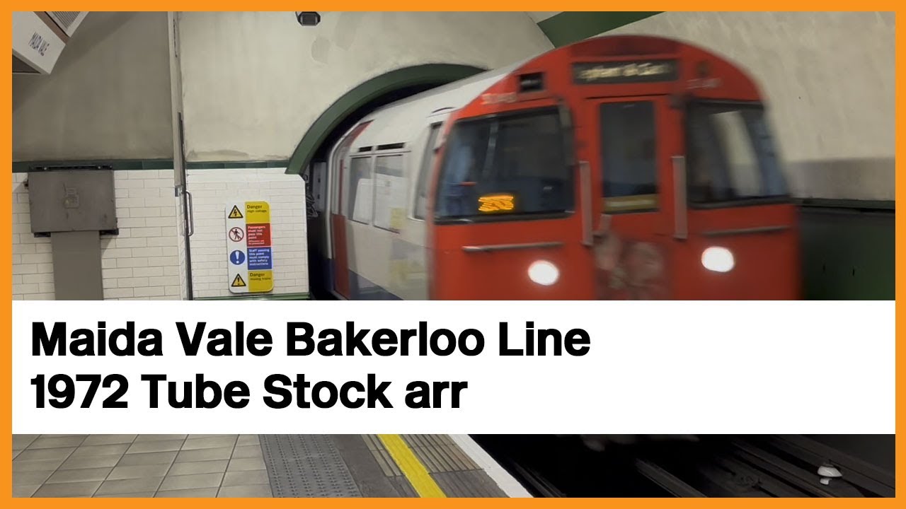 London Underground Bakerloo Line 1972 Tube Stock arriving at Maida Vale ...