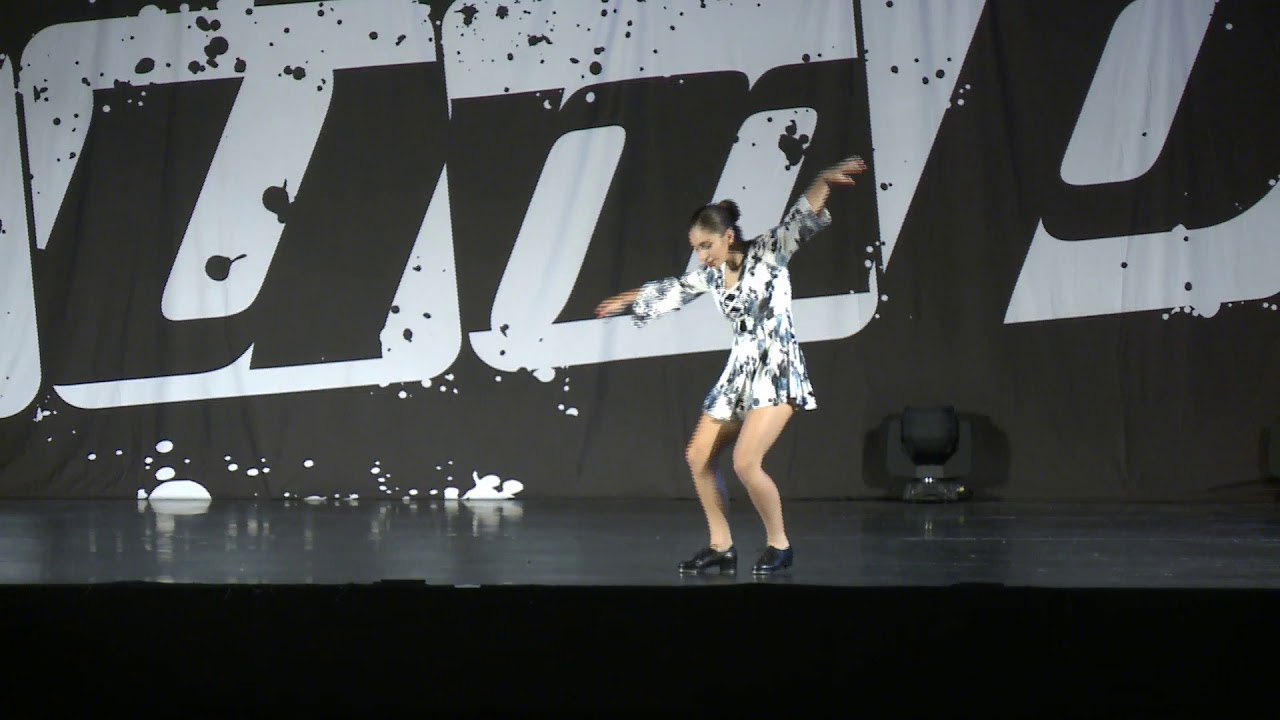 "The Chain" Tap solo at Jump Albany 2017 - YouTube