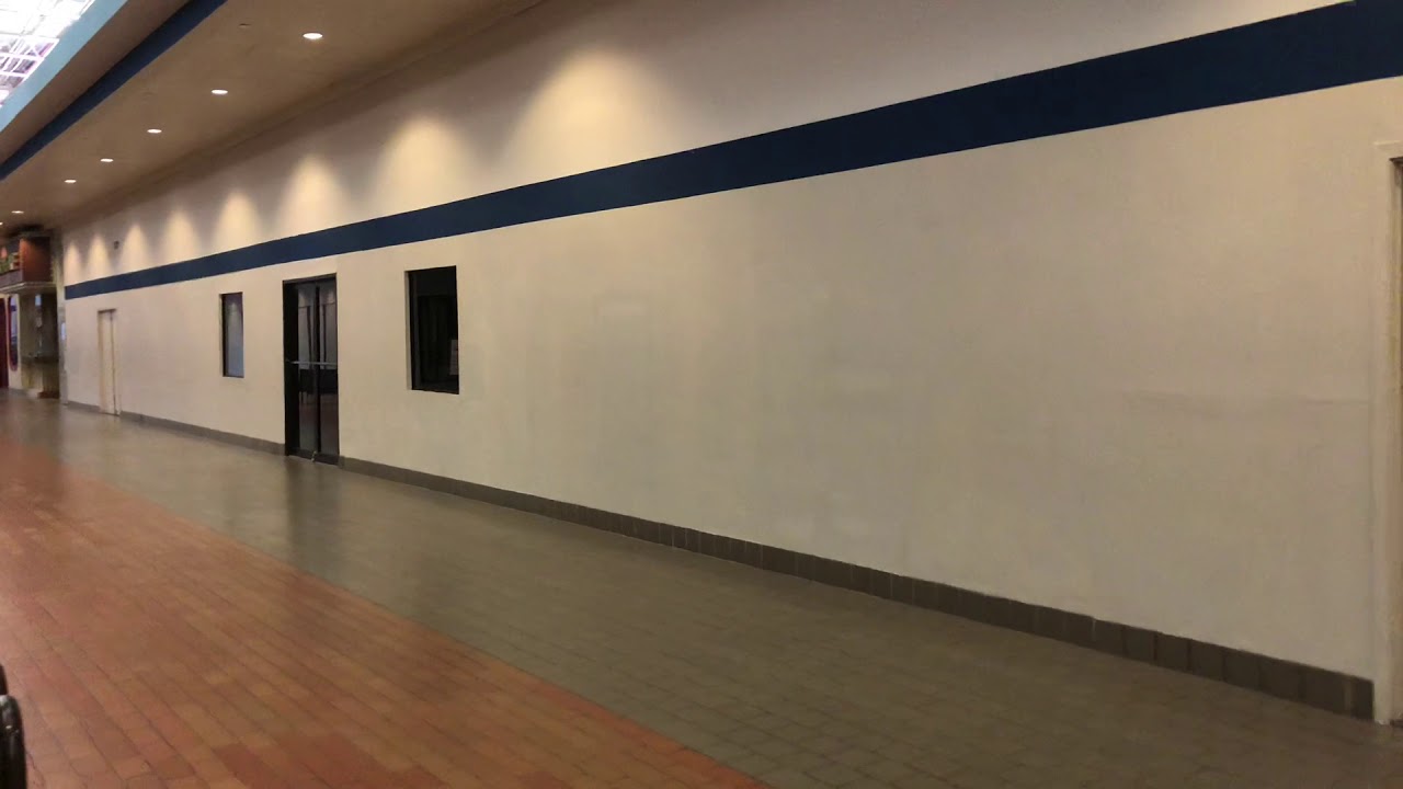 Muscatine Mall: Dead Mall in Muscatine, Iowa - YouTube
