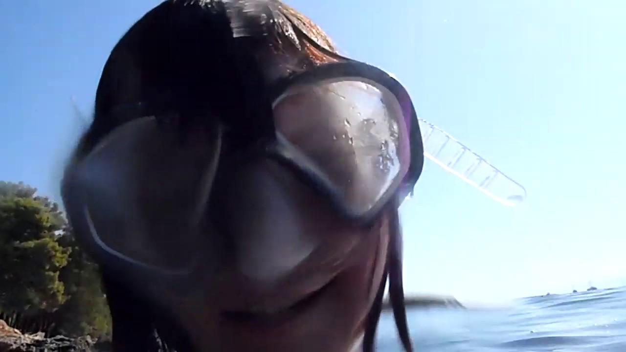Hi Hunny Underwater 1 of 2 - YouTube