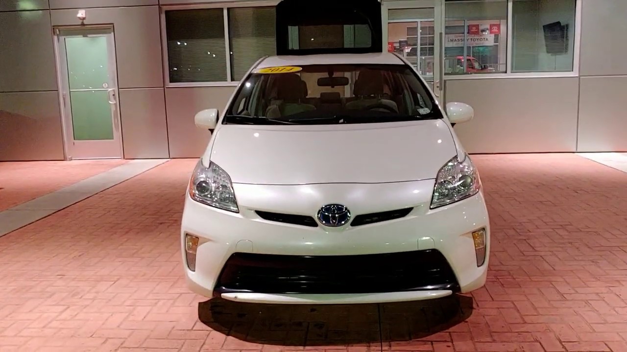 Jerry Bass at Massey Toyota on the 2014 Prius Three for Caleb - YouTube