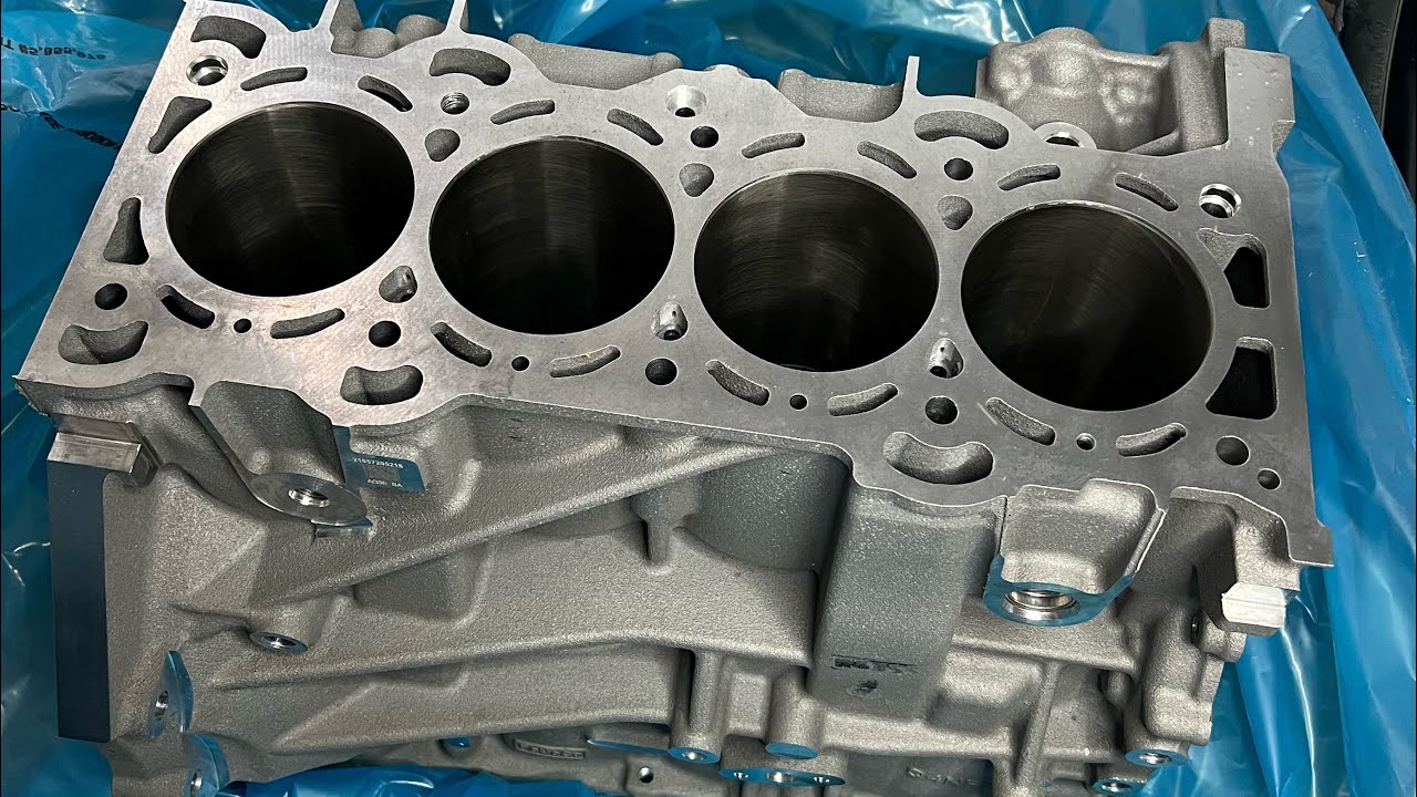 BUILDING A 2.0 ECOBOOST - YouTube