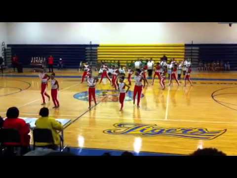 Ford Road Elementary Majorettes and Drum Line - YouTube