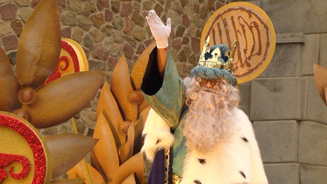 Ilusión y mucho color en Hadú - YouTube