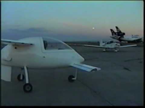 JA5 Walrus - 1st Runway Flight - YouTube