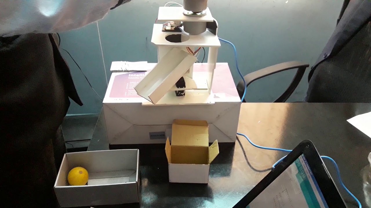 Lemon sorter using arduino - YouTube