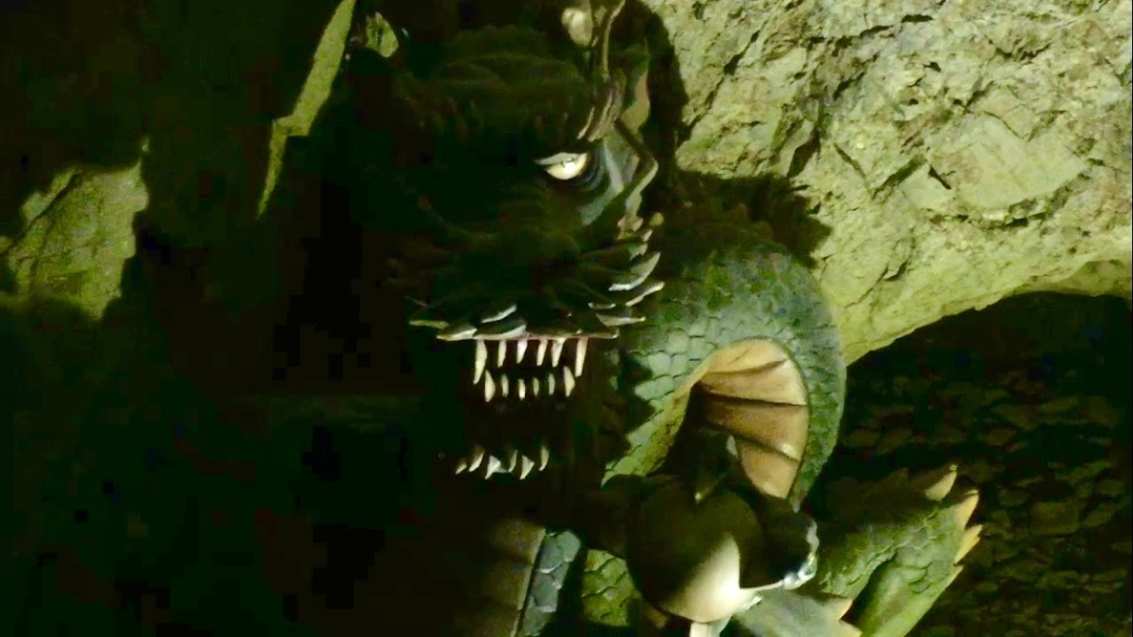 The HIDDEN dragon of Cat Island | Enoshima Japan - YouTube