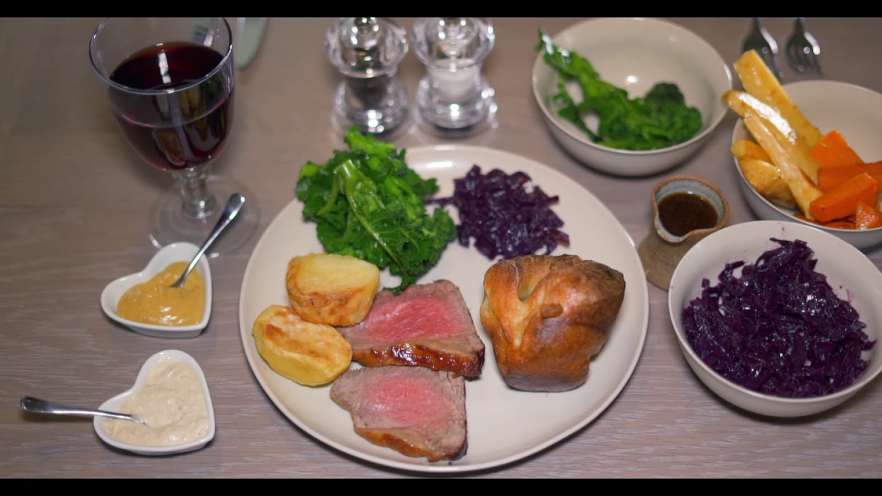 Sunday Lunch in Temple Guiting - YouTube