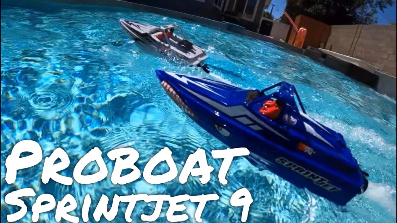 Proboat Sprintjet 9. R/C Jet Boats Racing and Bashing in the Pool ...