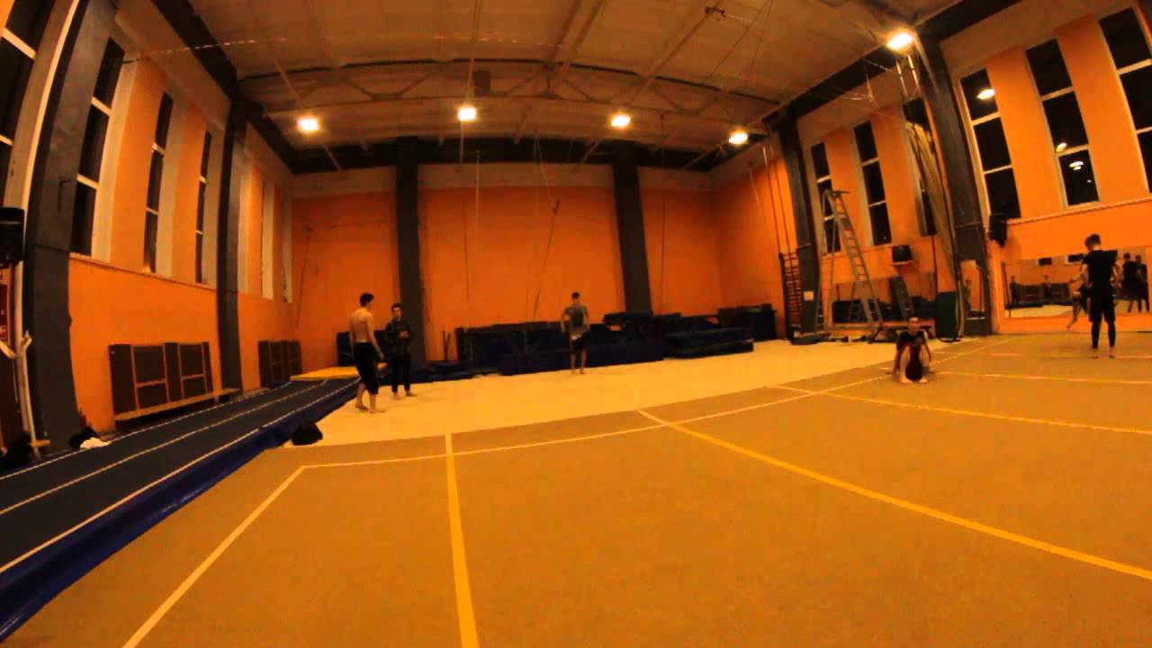 rondat triple - YouTube