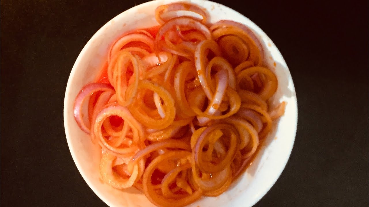 SIRKA WALA KHATA METHA PYAZ SALAD - YouTube