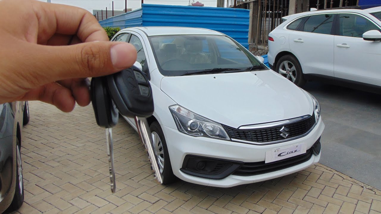 maruti suzuki ciaz walk-around || 2020 bs6 ciaz base model - YouTube