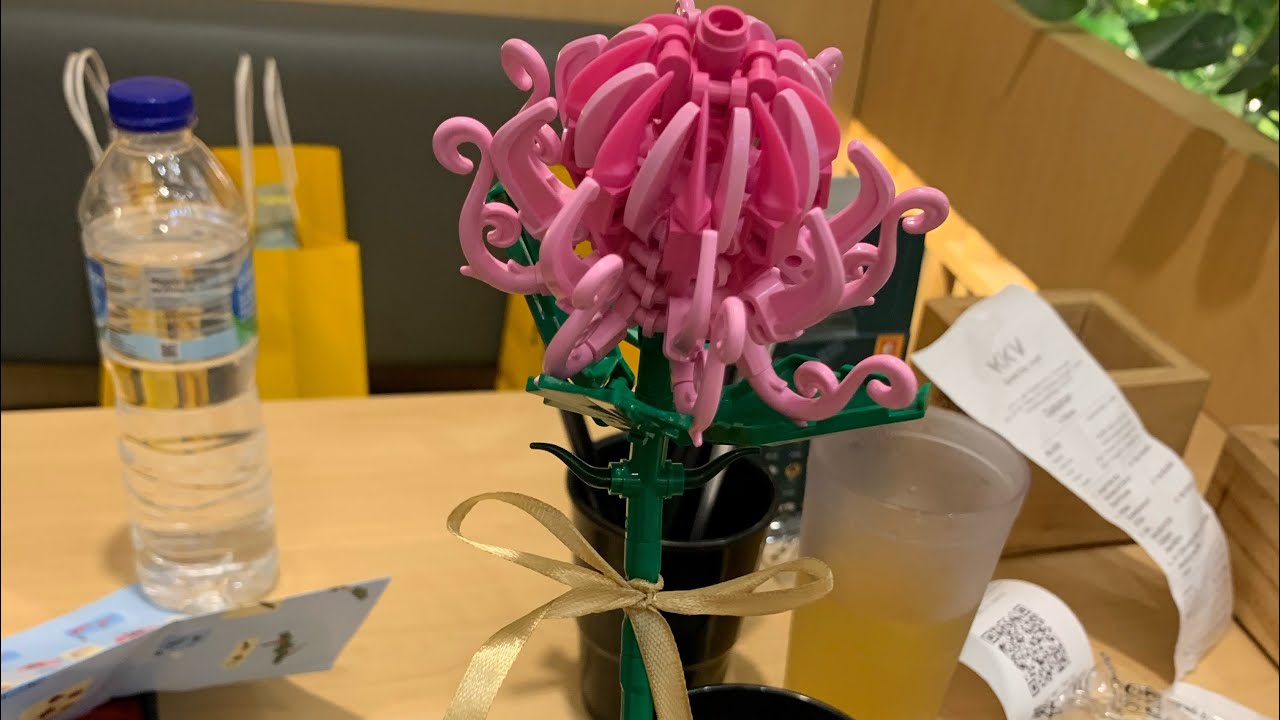 Procedure Text ( How to Assemble Lego flowers ) 🌷 - YouTube