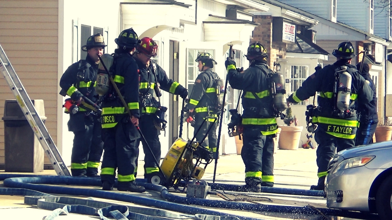 Hamilton Township: Fire on scene of a 1st alarm fire. 02/16/17 - YouTube