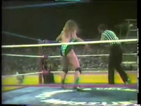 Wendi Richter VS Monster Ripper - YouTube