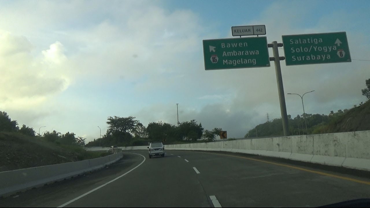 Pagi hari dari Gerbang Tol Banyumanik menuju Bawen, Ambarawa, Kab ...