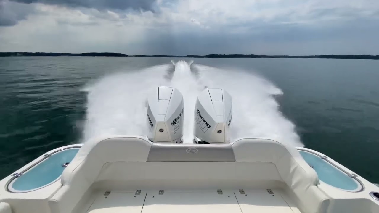 Key West 263FS with Twin Mercury 300r’s - YouTube