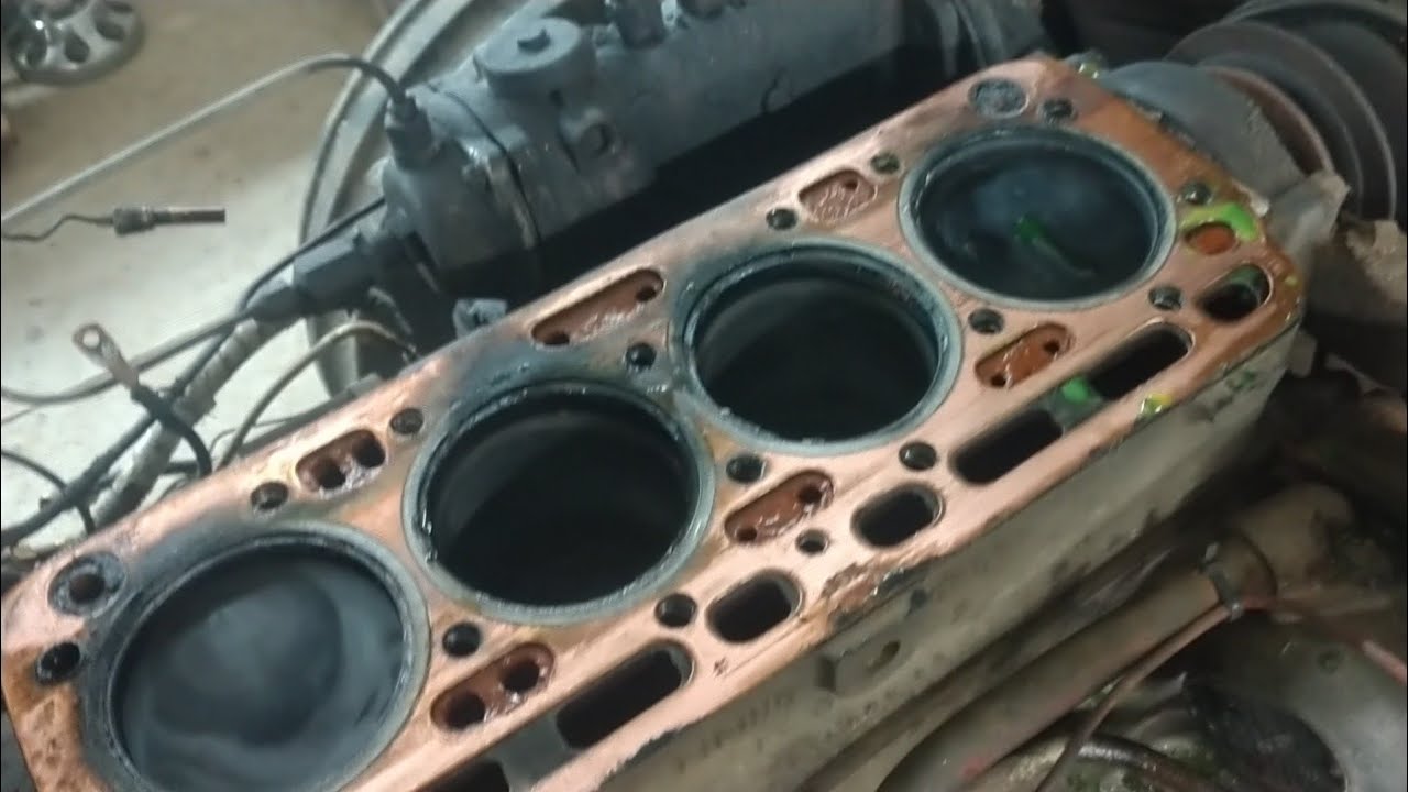 International Harvester BD144 B275 Cylinder Head Inspection. - YouTube