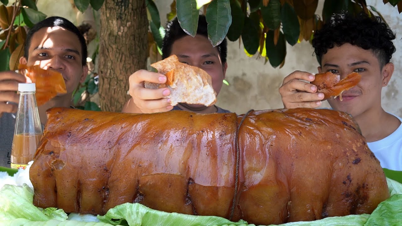 CEBU'S ORIGINAL LECHON BELLY (the Spicy Boneless Lechon) MUKBANG collab ...