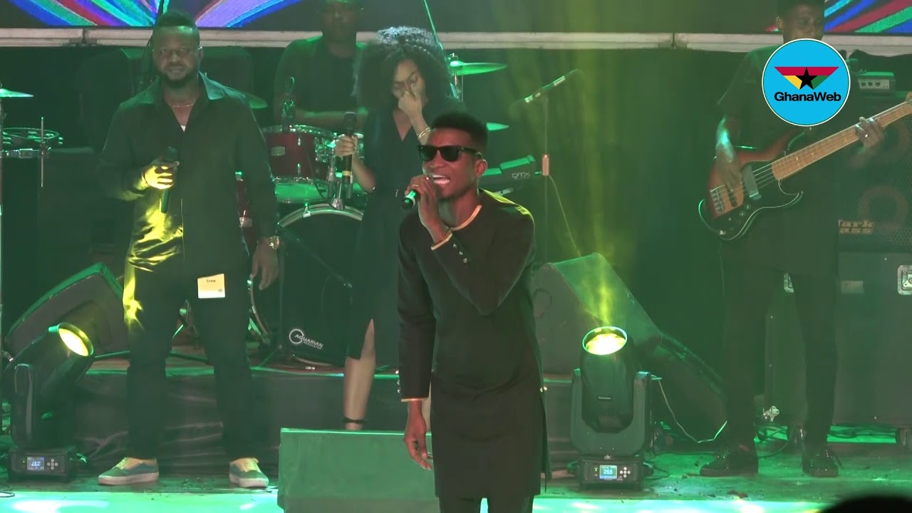 Kofi Kinaata performs at 2020 MTN Music Festival - YouTube